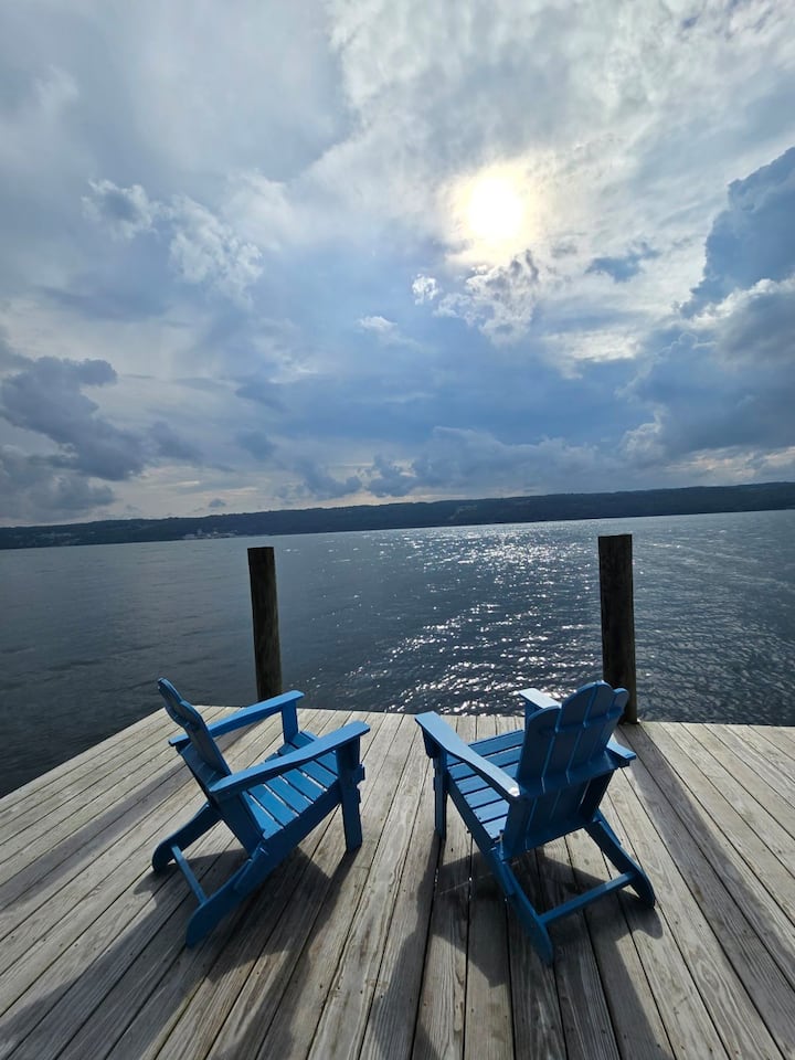 Seneca Lakehouse, 2 Miles From Watkins Glen - Watkins Glen, NY