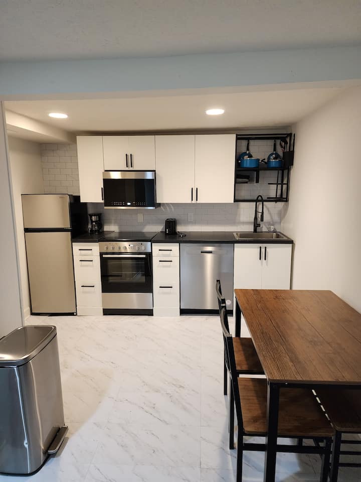 Newly Updated Basement Apt With Ldry Area - Lincoln, NE
