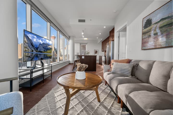 King Bed | Cgy Tower Views | Mins To Saddledome - 卡加利