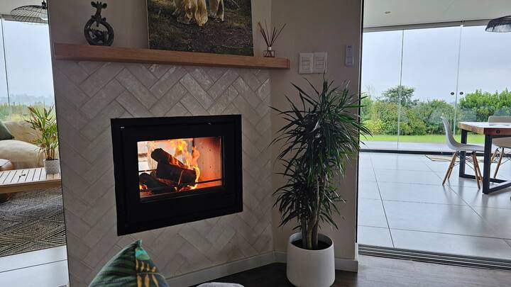 Upmarket Modern Beautiful Home - Howick