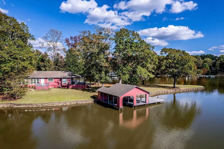 Panoramic Point - Sleeps 10, Amazing Views + More! - Eatonton, GA