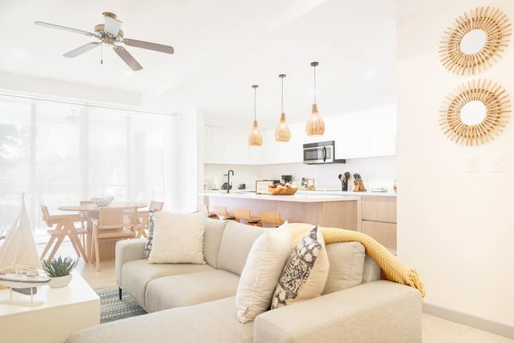 Designer Condo With Pool & Tennis Court - Playa Herradura