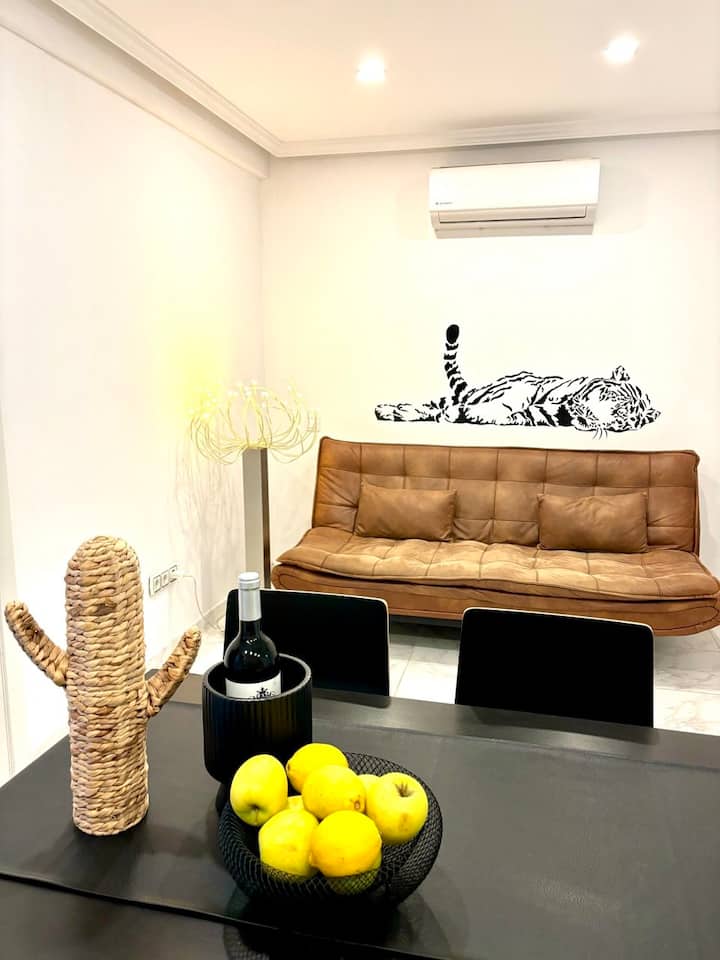 Designers Flat Next To The Malvarosa Beach - Valencia