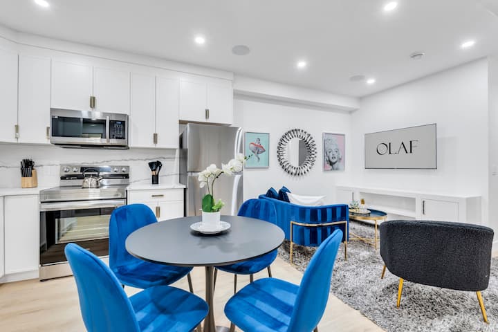 The Olaf In Trendy Killarney - Close To Everything - Calgary