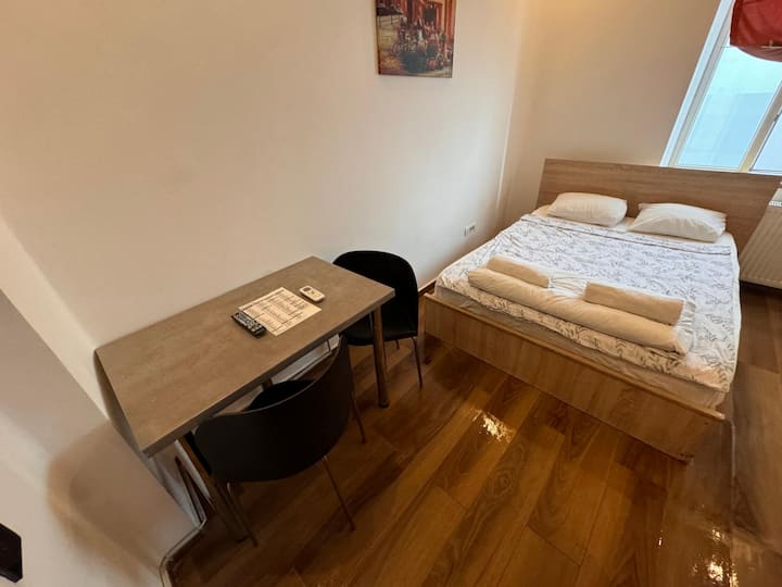 Private Room With Private Bath - Boekarest