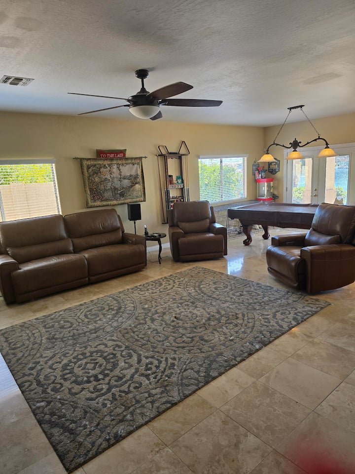 Queen Room In Lakeside Home - Peoria, AZ