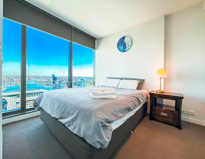 Magnificent View & Location - Melbourne