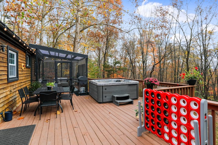 Forest Haven Cozy Cabin + Hot Tub + Firepit - Virginia