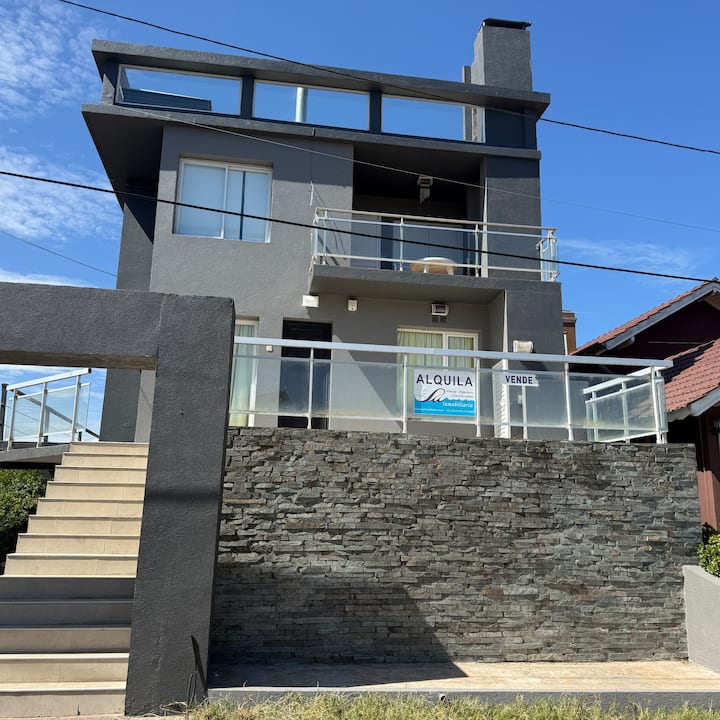 Dpto. Con Terraza Y Garage - Pinamar