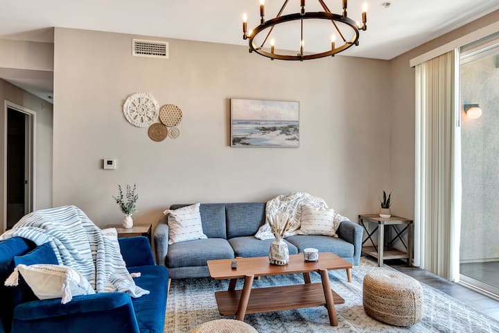 Luxury Style -2 King 2 Free Park, Pool, Spa, Sauna - Orange, CA