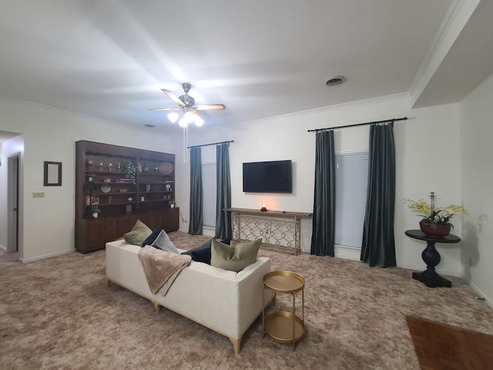 Cozy Quiet Townhouse - Tupelo, MS