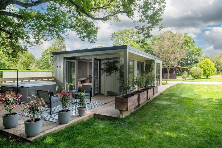 Badgers Sett | Hot Tub Stay In The Cotswolds - Cotswolds