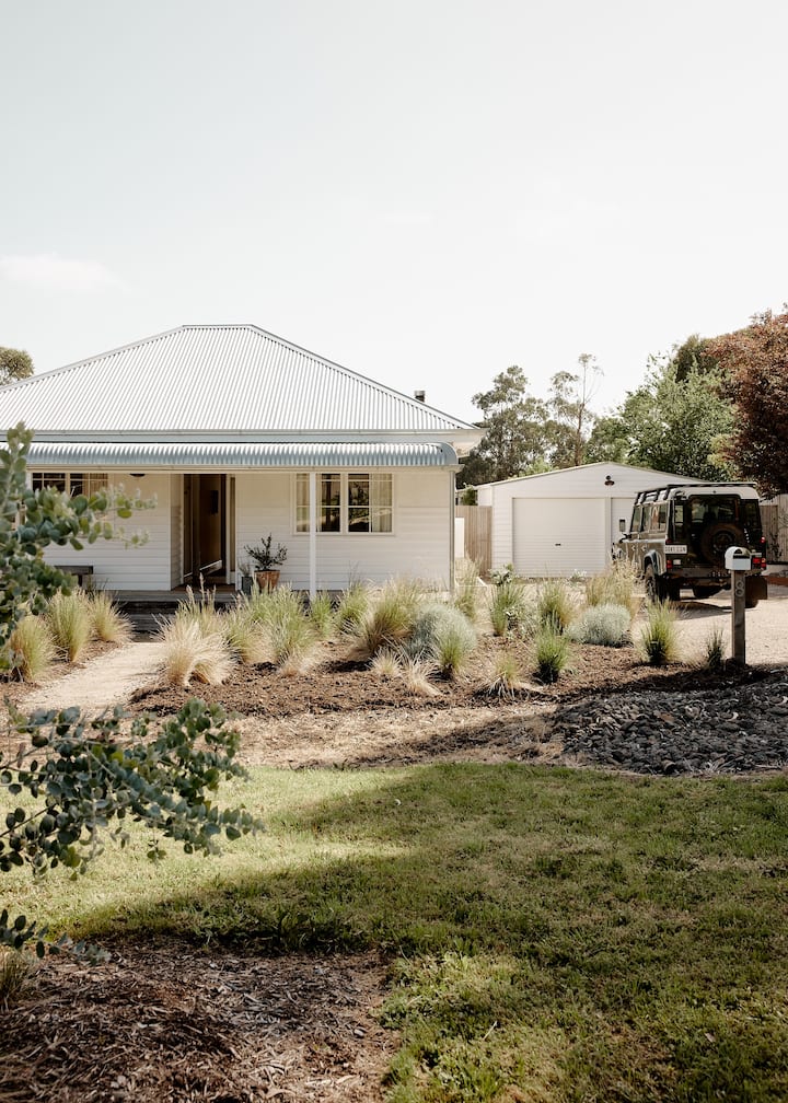 A Boutique Hinterland Hideaway Stay - Birregurra