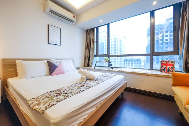 【Top】r&f |  豪华投影影院，Netflix和fc游戏畅玩，2至6人奢华之选 - Johor Bahru