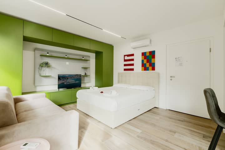 Easylife Swiss - {Home Sofia} Room 5, For Couples - Lugano