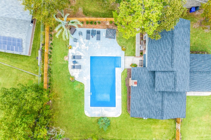 Pool | Charleston | Near Airport, Downtown & Beach - Charleston, SC