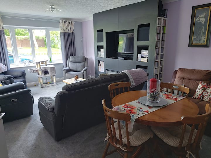 Pretty Room In Hutton - Driffield