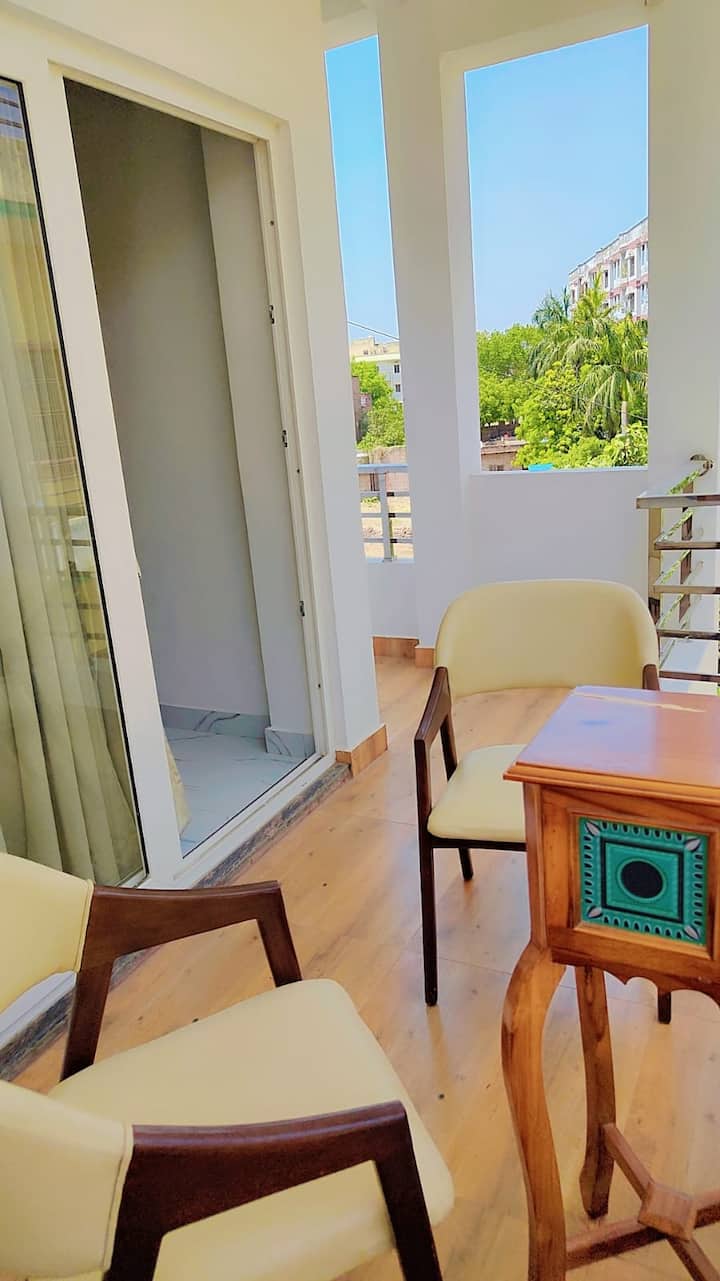 Luxury 4 1bhk Flats - Near Ghat & Temple - 2nd Flr - Varanasi