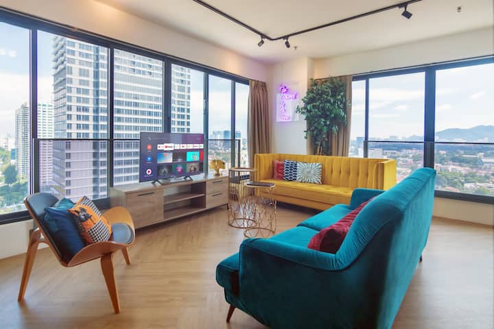 Lighthouse By Alv, 3br Seaview Duplex - George Town