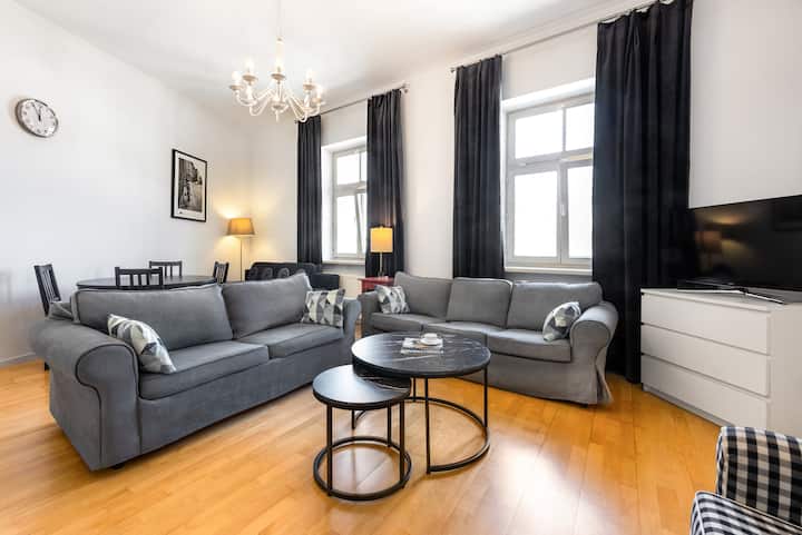 Homey Apartment On Main Square | Historic Centre - 크라쿠프