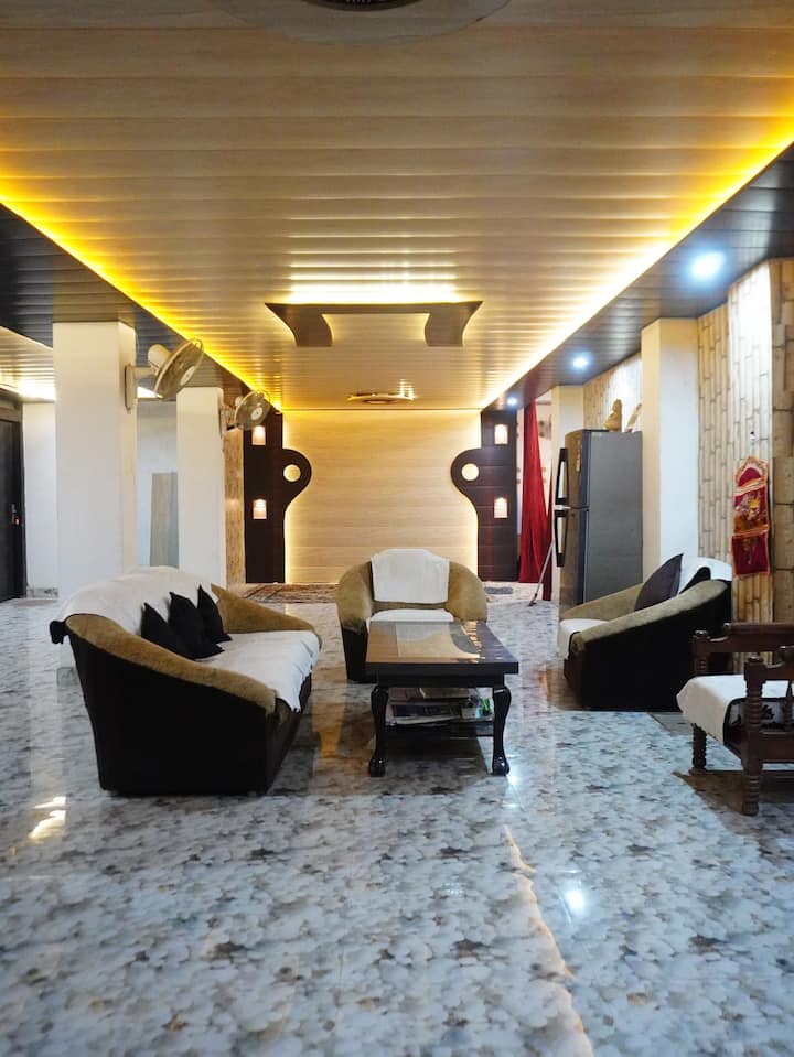 Saigal House - Varanasi