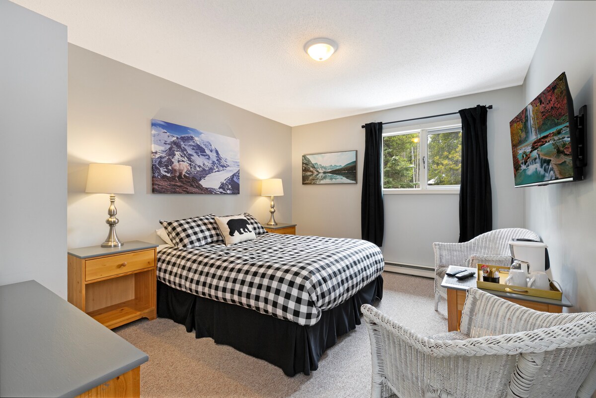 Banff Cabin Vacation Rentals - Alberta, Canada | Airbnb