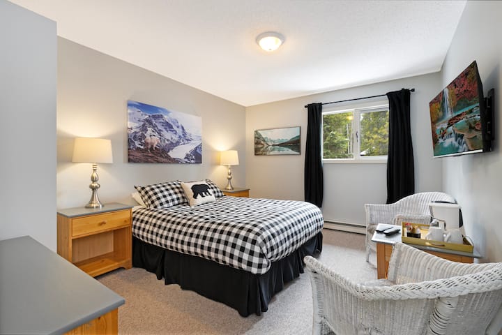 Banff Cabin Vacation Rentals - Alberta, Canada | Airbnb