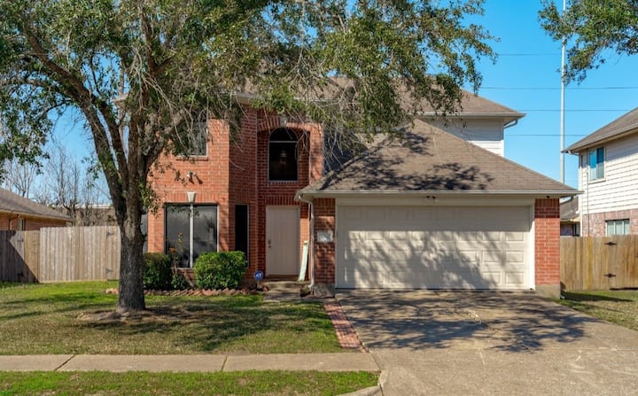 House At Tom Bass - Pearland, TX