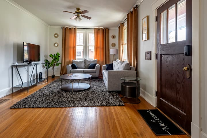 Quiet, Spacious, Family Friendly, 5 Bdrms - Cincinnati