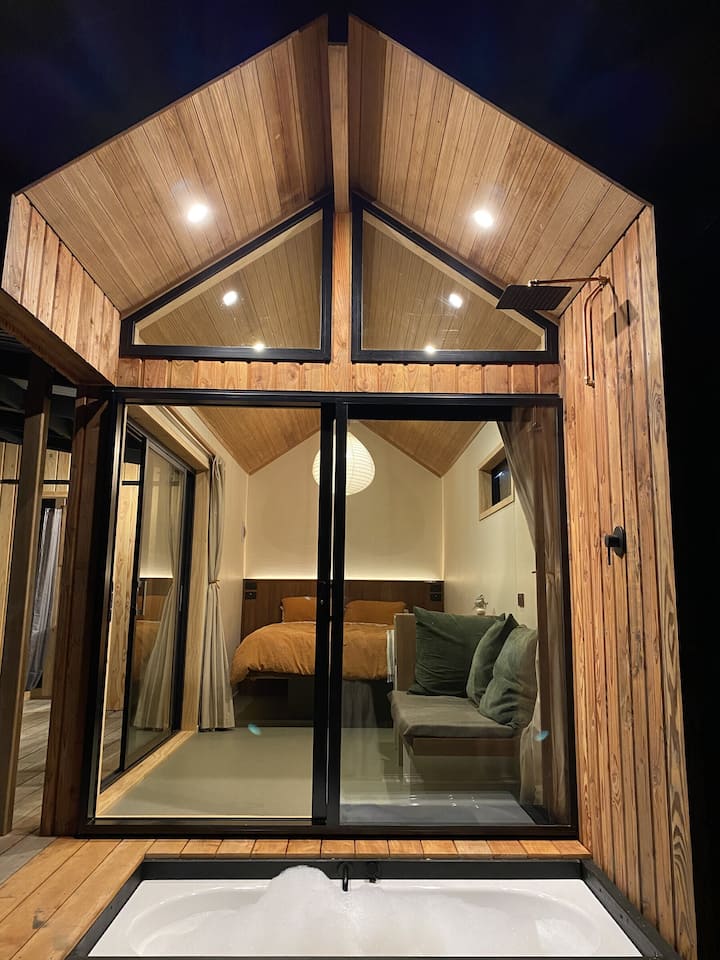 Secluded Retreat With Outdoor Bath - Raglan