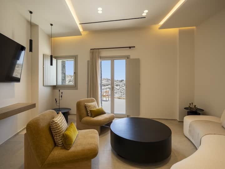 Scenic Pool Villa With Sunset & Sea View - Santorini