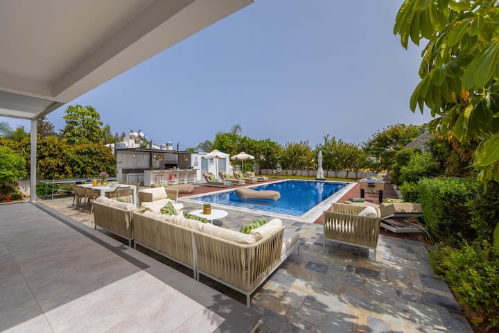 Green Haven Residence 3 Protaras, Huge Pool Garden - Ayia Napa