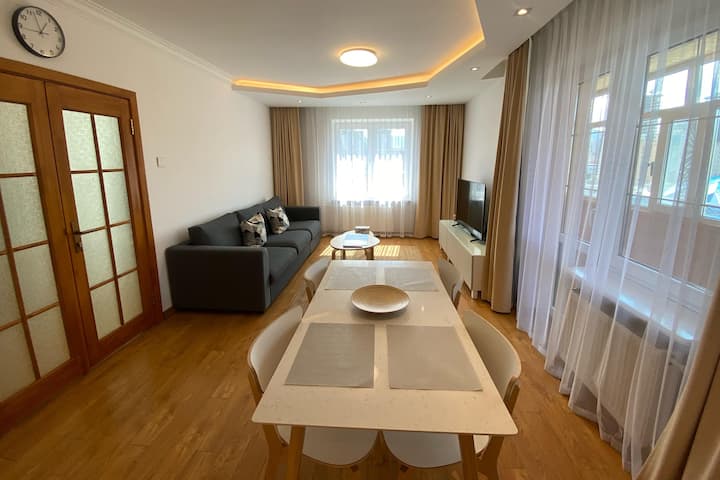Modern Clean 1br Apartment In Tourist District - Mongolia