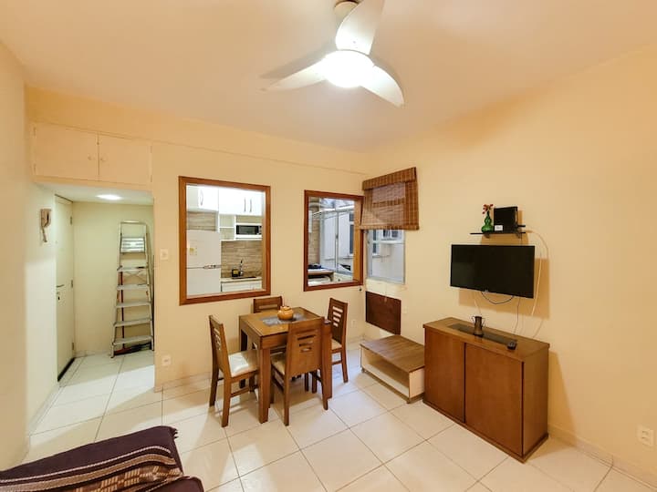 Charming Bedroom And Living Room In Copacabana - Rio de Janeiro