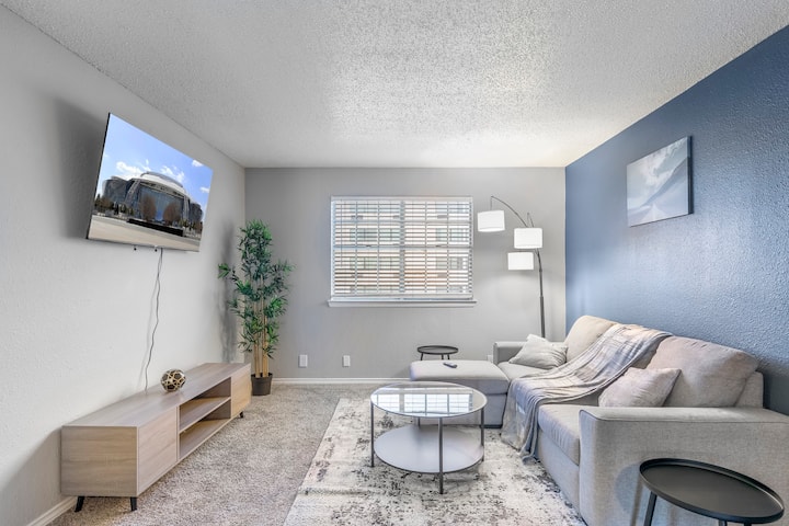 5 Min To Six Flags & At&t Stadium | Modern 1br - Arlington, TX