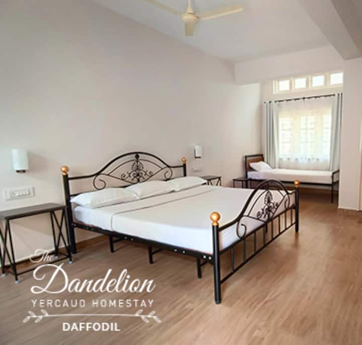 Premium Spacious Room - Daffodil @ Yercaud - Yercaud