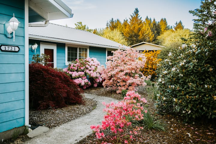 Magnolia Inn, An Olympic Haven
3 Bed, 2 Bath - Forks, WA