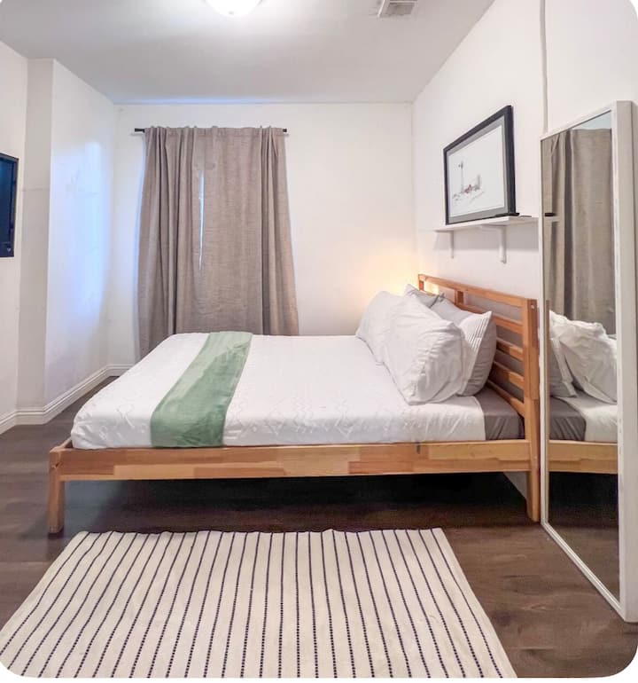 Private Space - Shared Ac - Simi Valley, CA