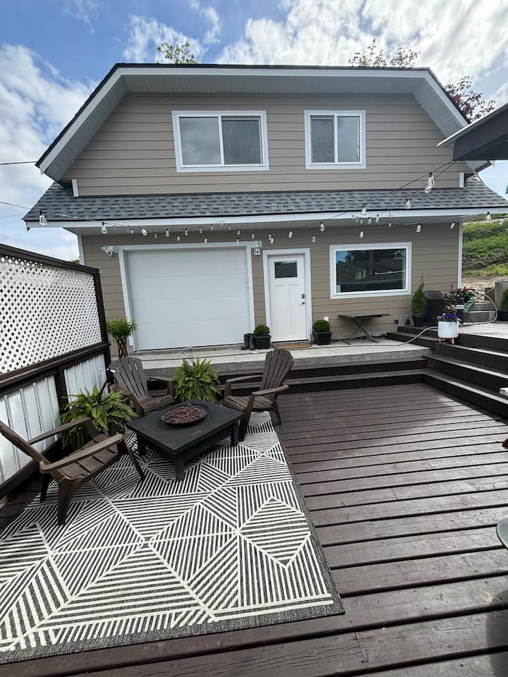Private Guest House W/ Wood Fire Sauna - Canada