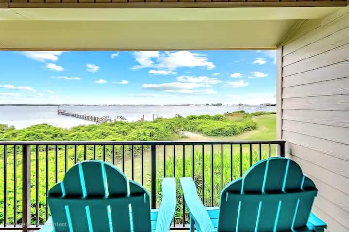 Pensacola Beach Waterfront Condo - Pensacola Beach, FL