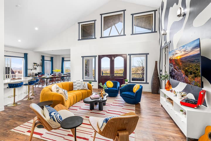 Art & Views, Hottub, Theater, 22+,15 Min To Dwtn! - Asheville, NC