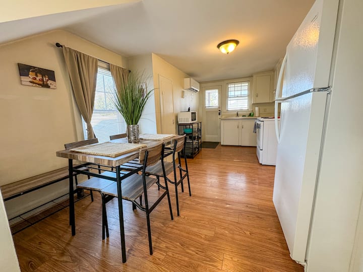 New - Mins To Concord/ Nashua - Fenced Backyard - - Manchester