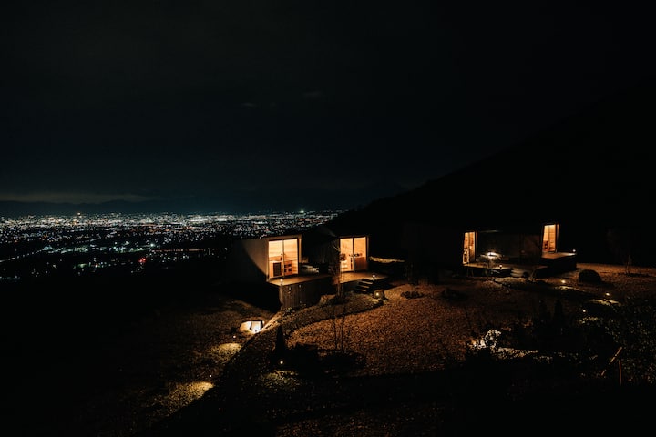 富士山と夜景と星空の絶景 グランピング施設 Alps Laps Withtenar~夕~ - 韮崎市
