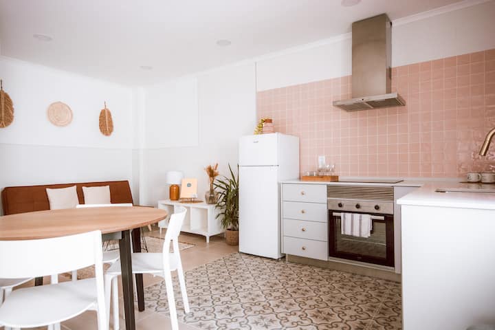 Cosy 2br Retreat : Steps To Restaurants & Fortress - Peniche