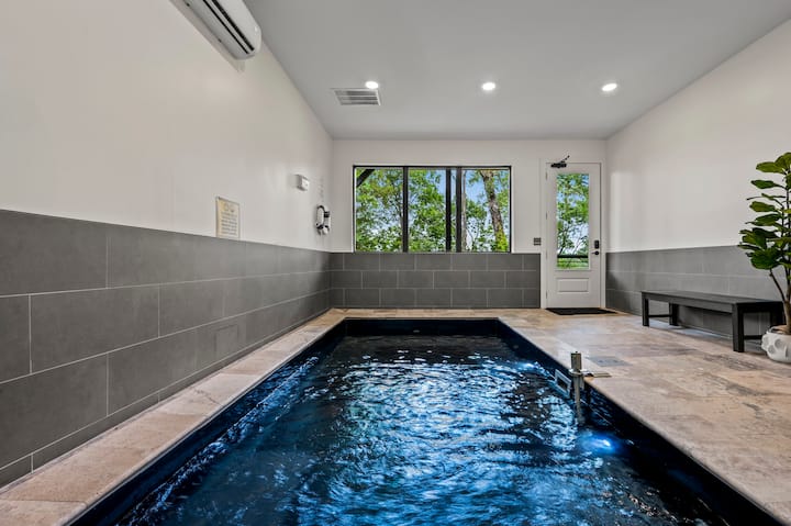 Indoor Pool~hot Tub~new Build - Sevierville, TN