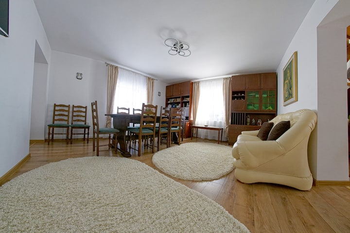 Casa De Pe Deal - Fundu Moldovei