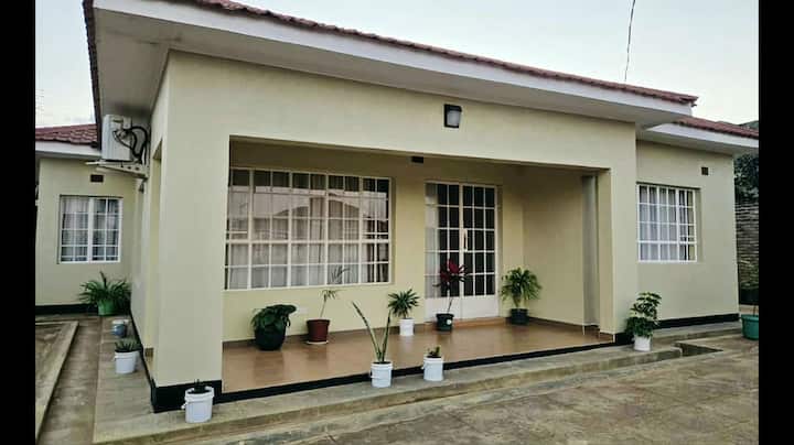 The Cottage, 3 Bedrooms, Rest & Peace Assured - Malawi
