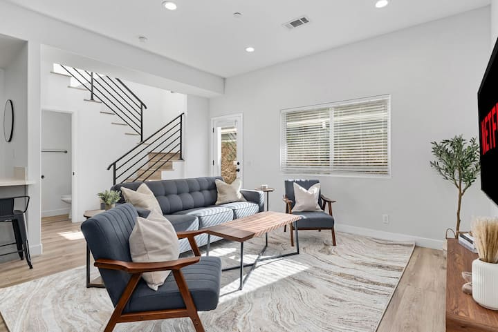 Central 2 Units Oasis: Disney, Beach & Food #3 & 4 - Cypress, CA