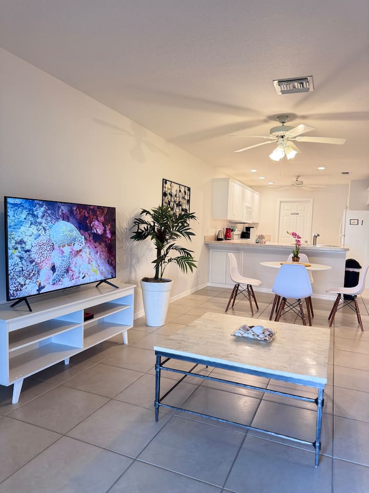 Swfl: Cape Coral Fantasy - Entire Home! - ケープコーラル, FL