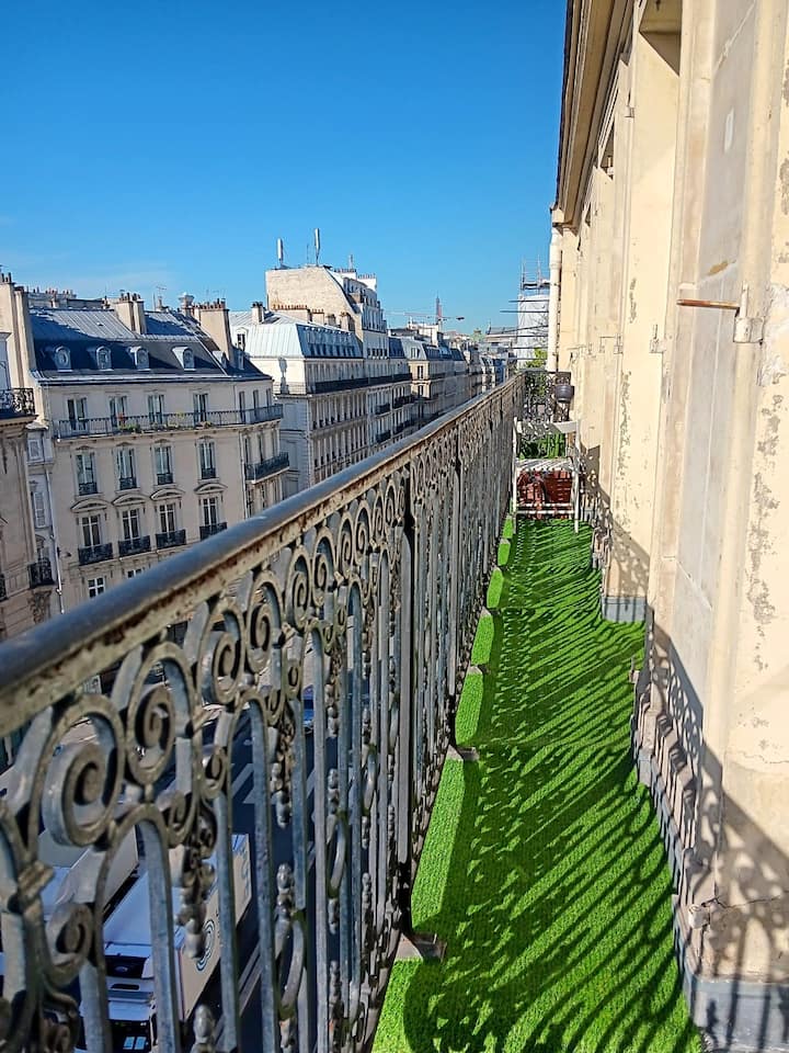 110m² Ensoleillé Et Central - France